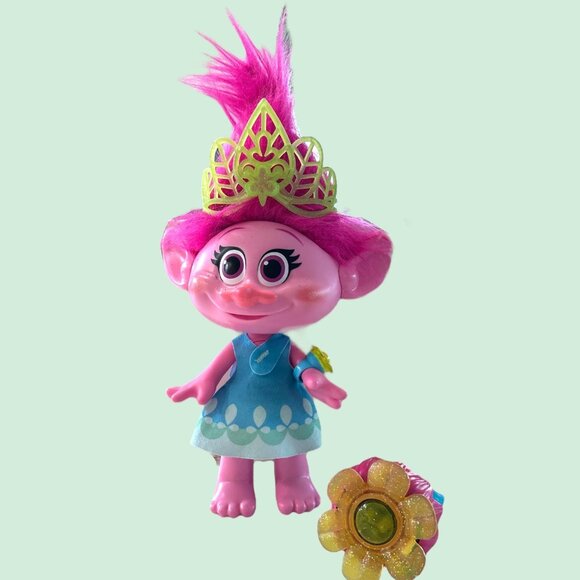 Hasbro | Toys | 25 Dreamworks Trolls Hug Time Poppy Interactive Doll ...